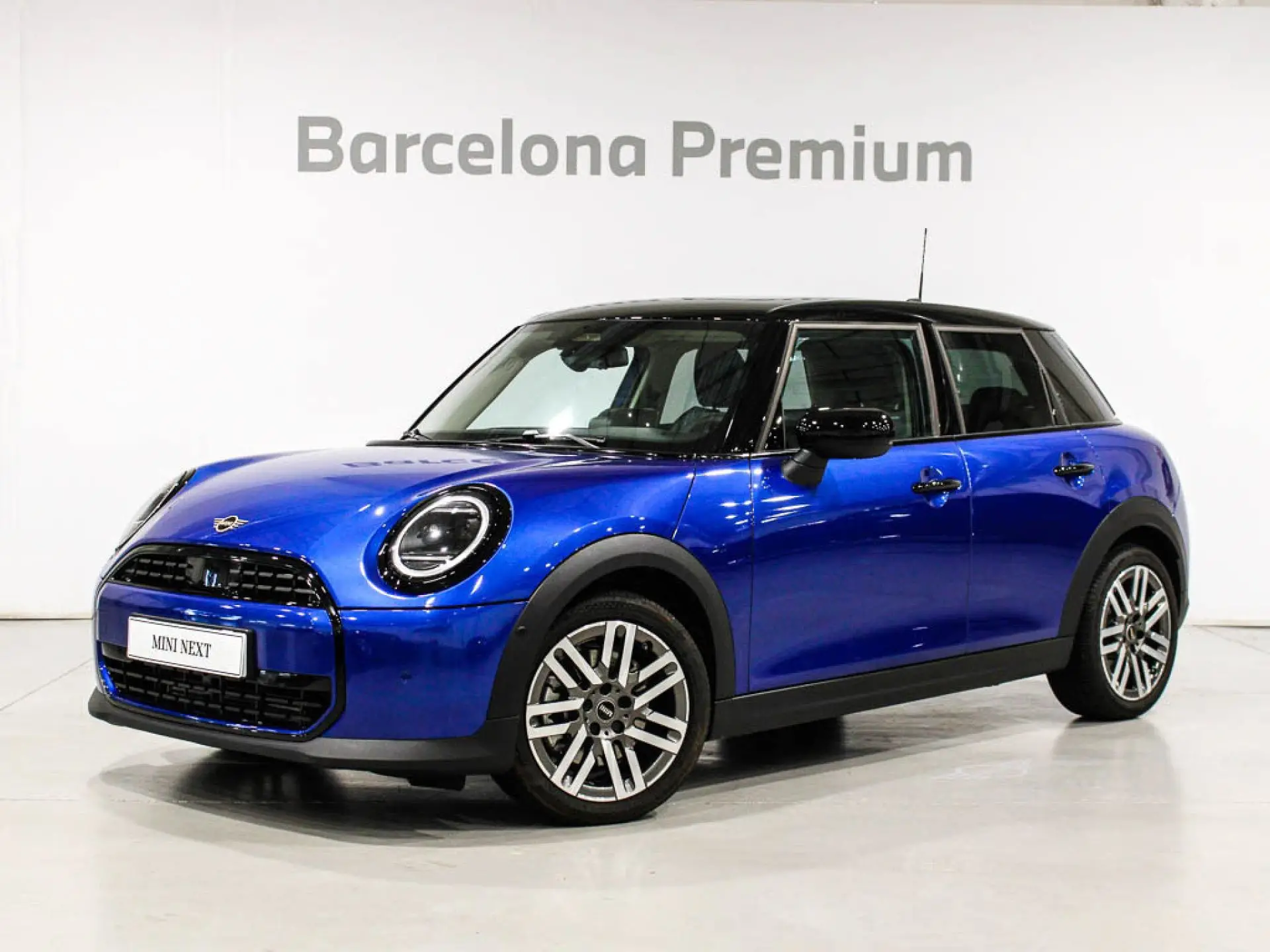Mini Cooper C - Barcelona Premium
